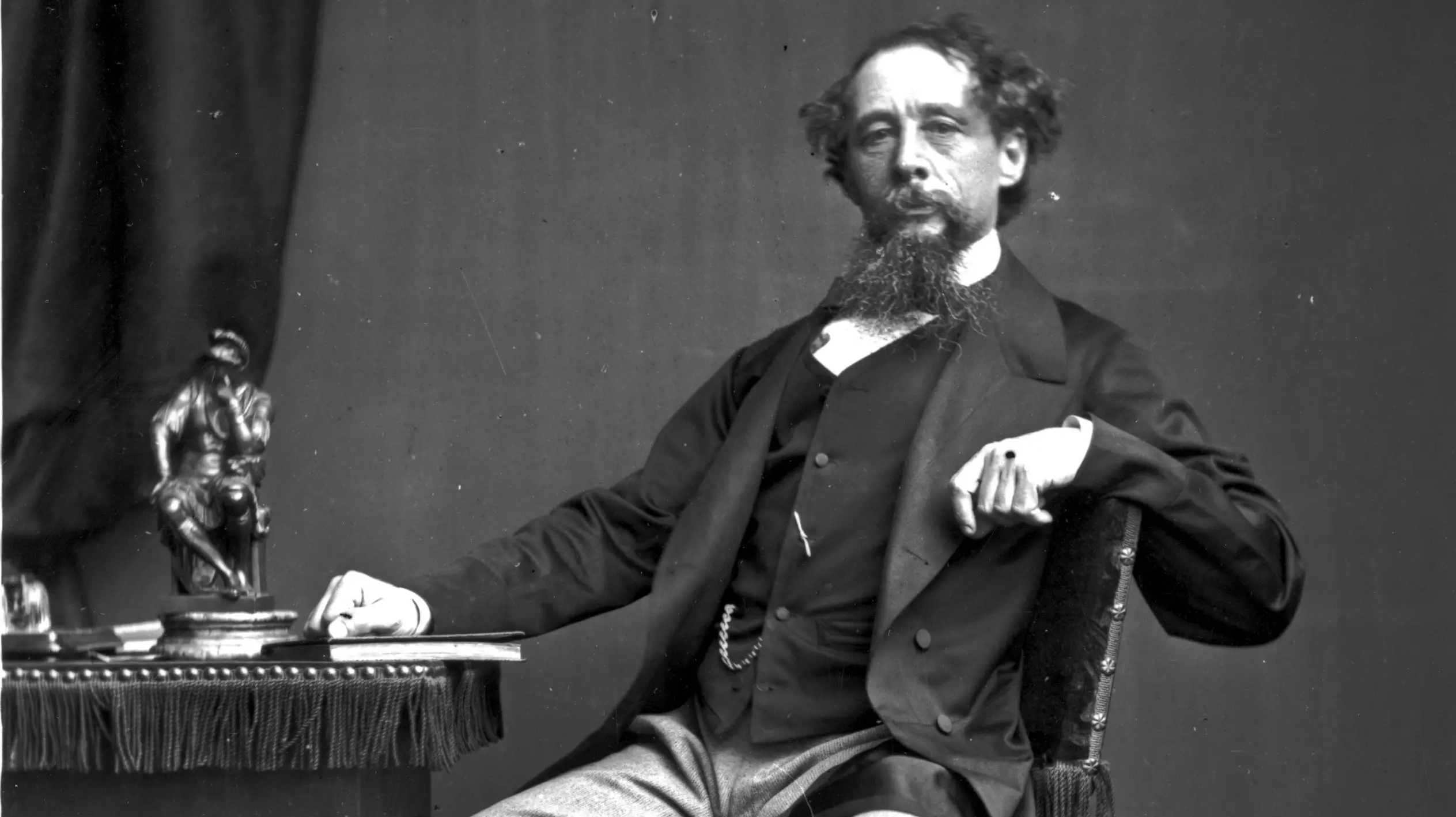 Cartas revelam que Charles Dickens tentou ter sua esposa (sã) internada em um manicômio