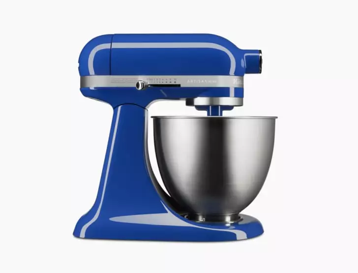 Li bendê ne ku Mikserek KitchenAid bikirin? Sur La Table Rasta 25% Ji Her 1 Tiştek Pêşkêş dike 10617_1