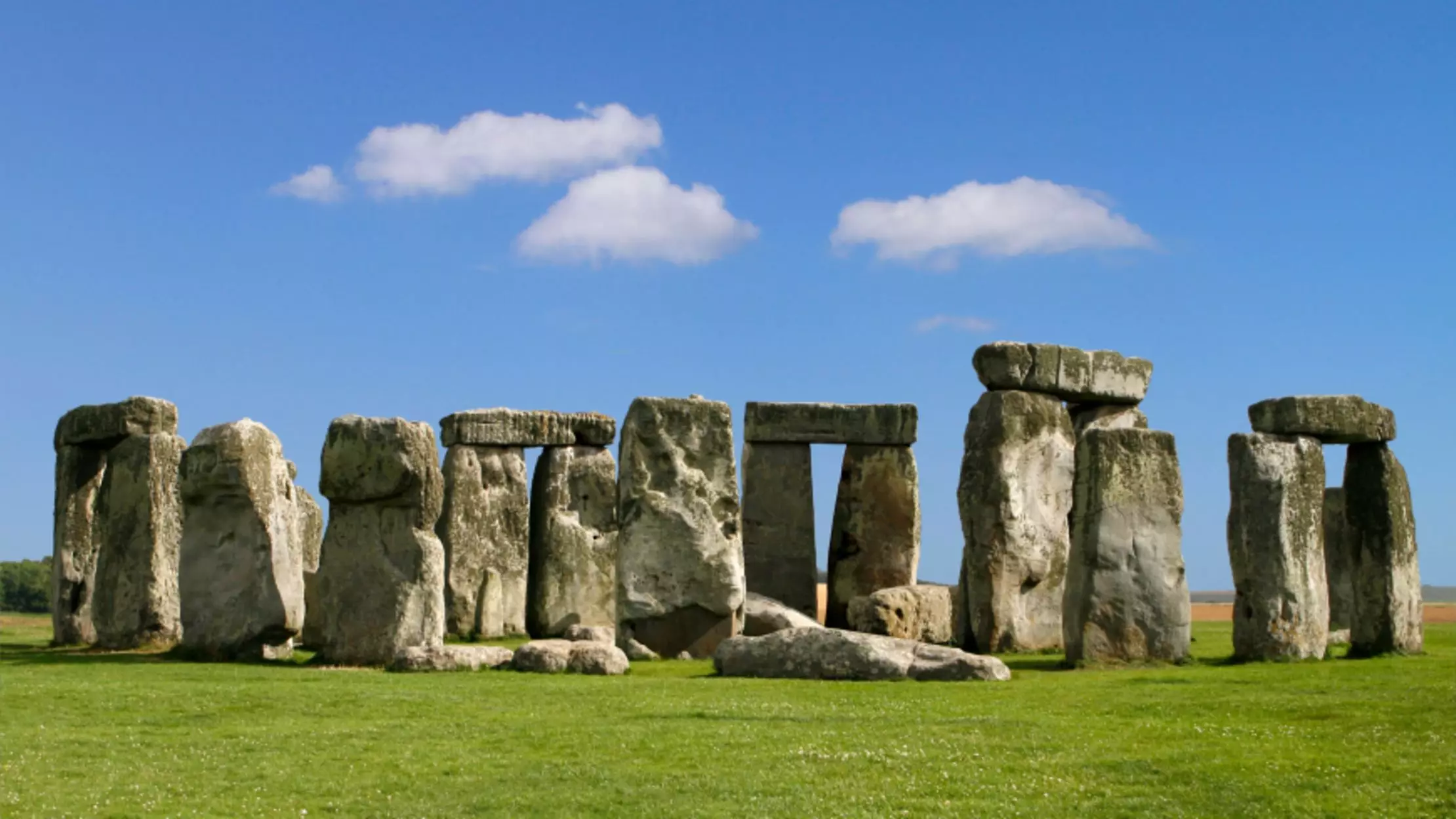 Lintlha tse 15 tsa Monumental ka Stonehenge