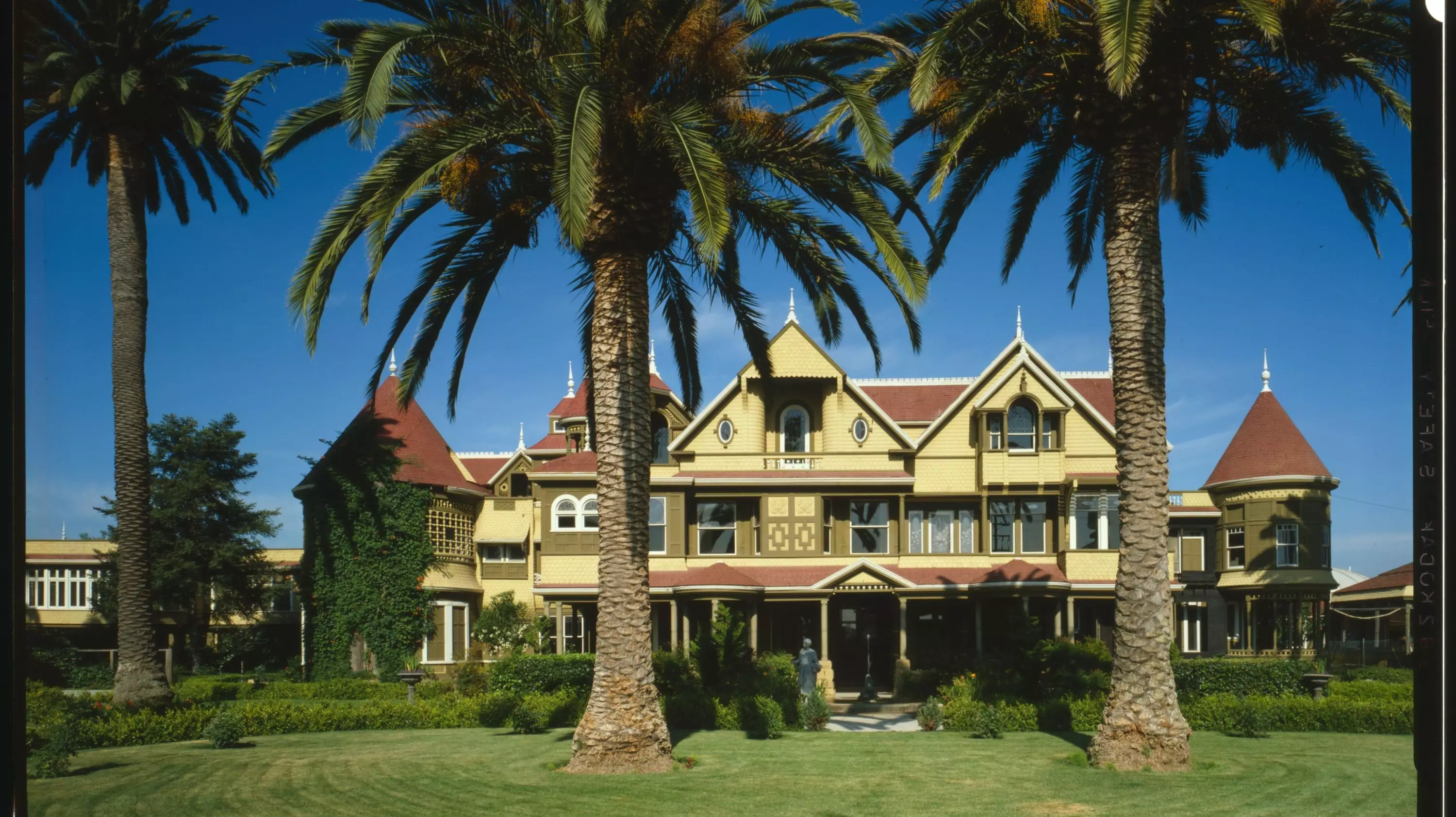 14 upečatljivih činjenica o Winchester Mystery House