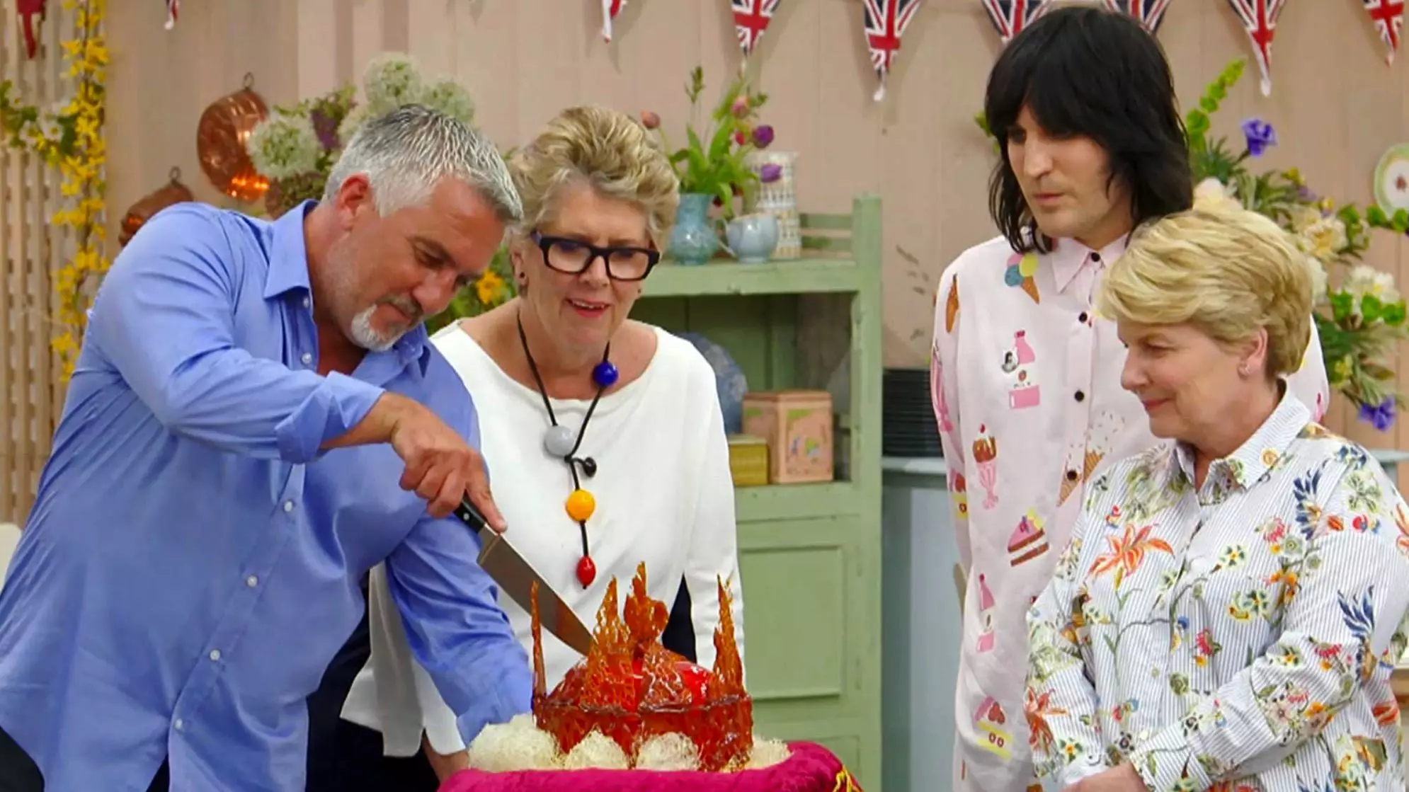 15 Rúin Taobh thiar den Láthair de The Great British Baking Show