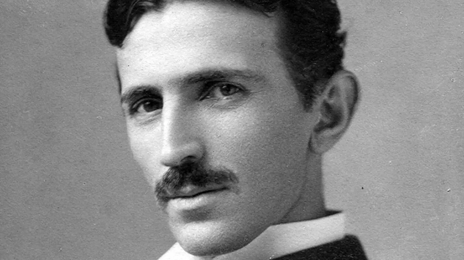 10 Fakta Elektrifikasi Babagan Nikola Tesla