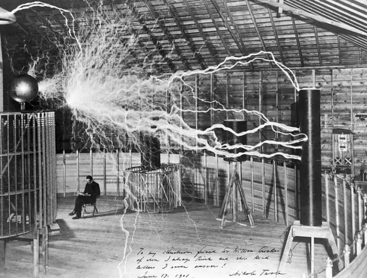 10 fets electrificants sobre Nikola Tesla 1669_2