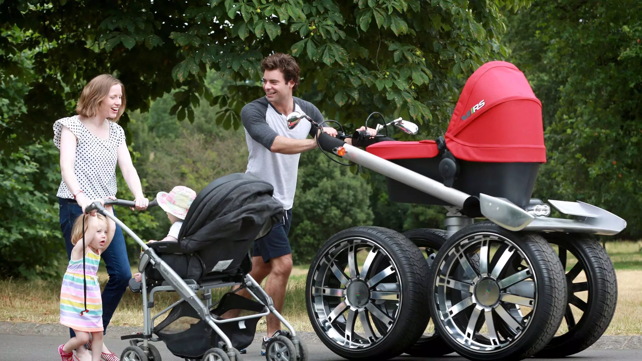 8 Stroller Orok Aneh Dijamin Bakal Perhatian