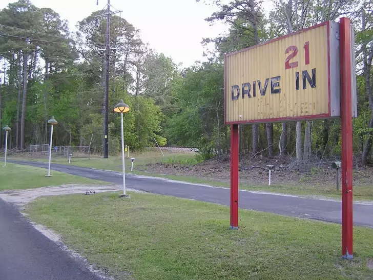 Οι καλύτερες κινηματογραφικές αίθουσες Drive-In σε όλη την Αμερική 1818_14