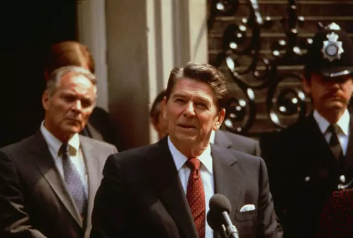 Ihe 10 ị nwere ike ịmaghị gbasara Ronald Reagan 1925_7