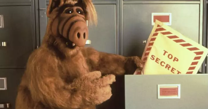 Out of This World: In Oral History of ALF 2191_3