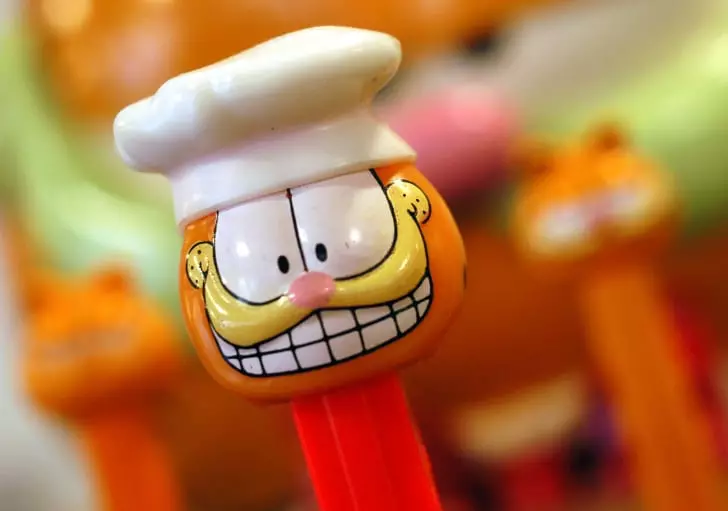 Một máy rút Garfield Pez.