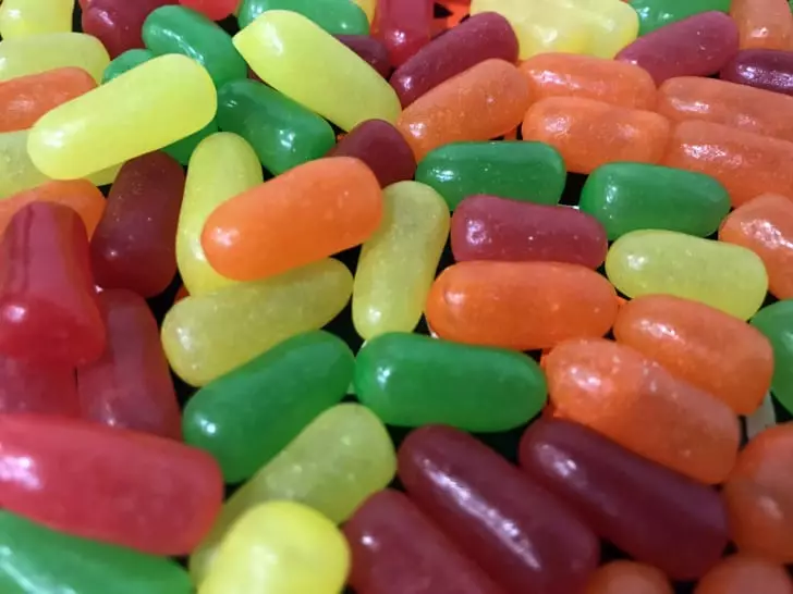 Một mớ kẹo của Mike và Ike.