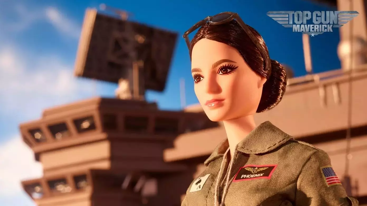 Ang 'Top Gun: Maverick' Barbie Nag-hit sa mga Shelves sa Oras alang sa mga Holidays