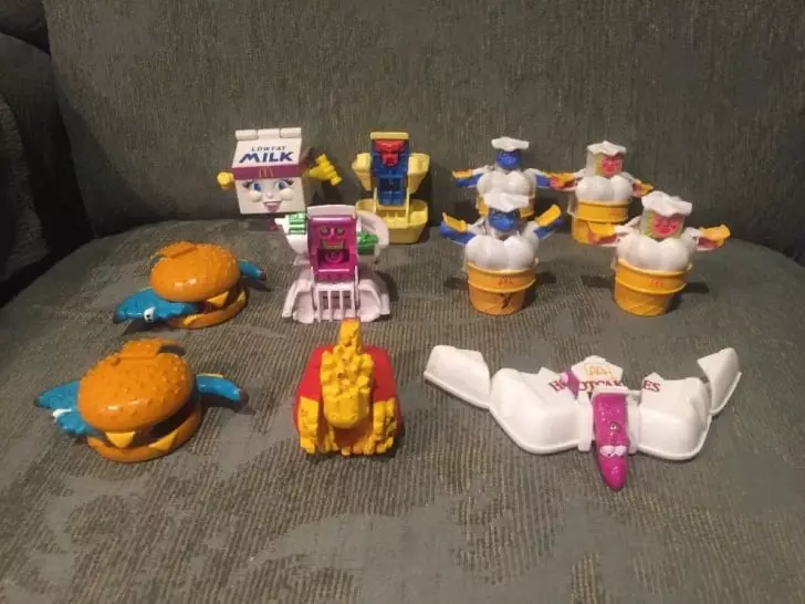 15 Happy Meal játék nagy dolcsit ér az eBay-en 2331_1