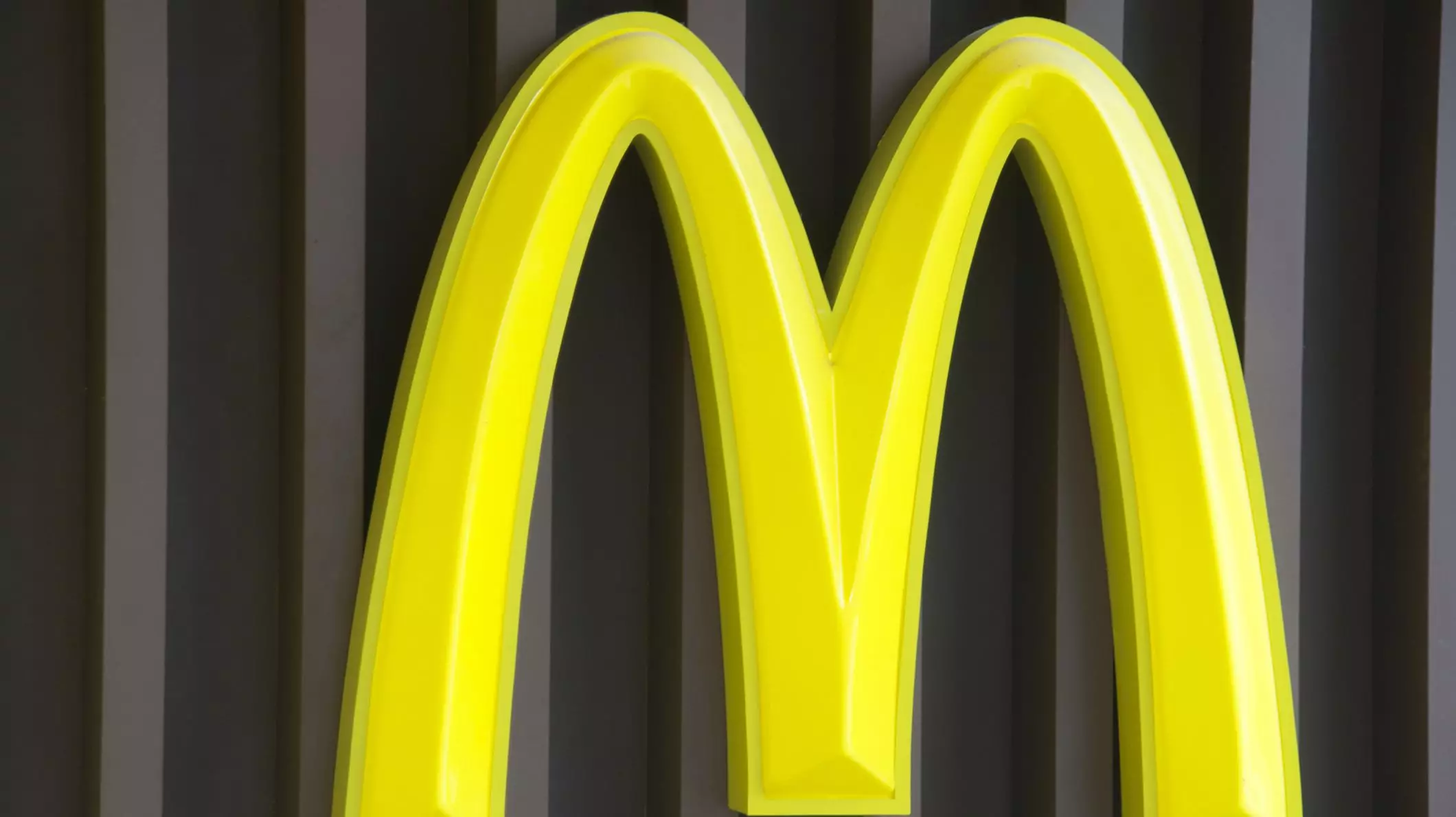 Skutečný příběh tajemné zlaté karty McDonald’s