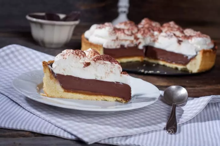 Isiqwenga se-chocolate mousse pie.