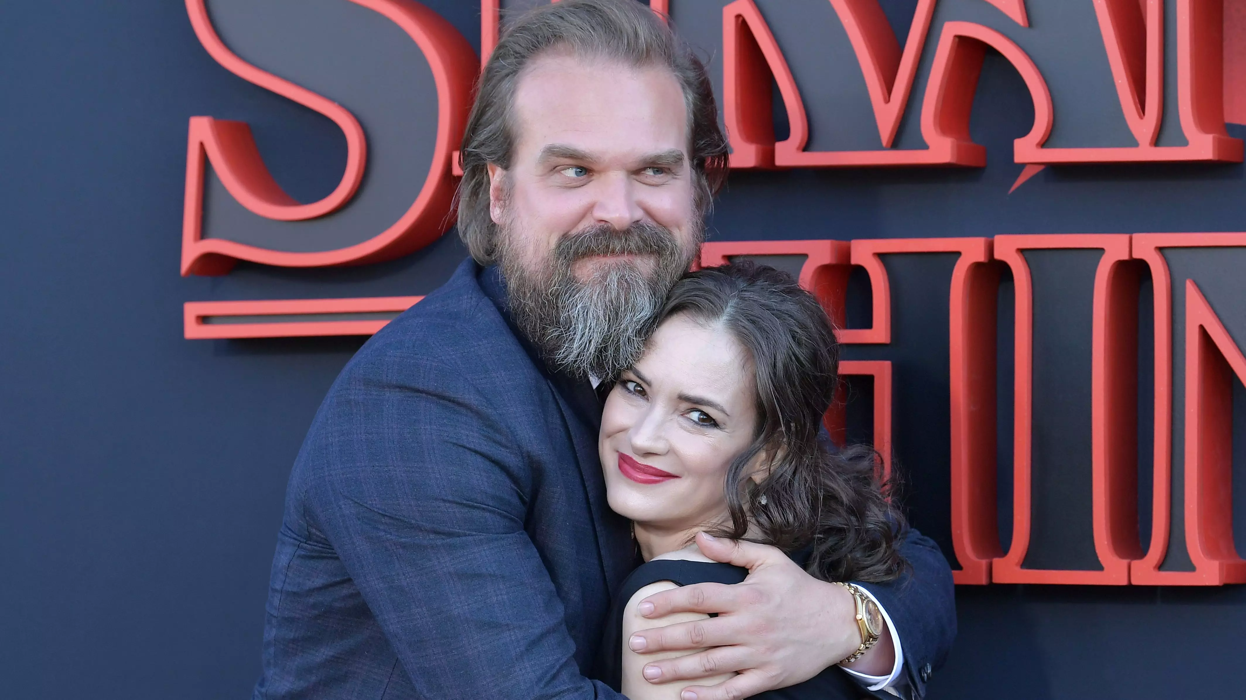 Here's Who the Stranger Things Creators Ban đầu muốn chơi Hopper và Joyce