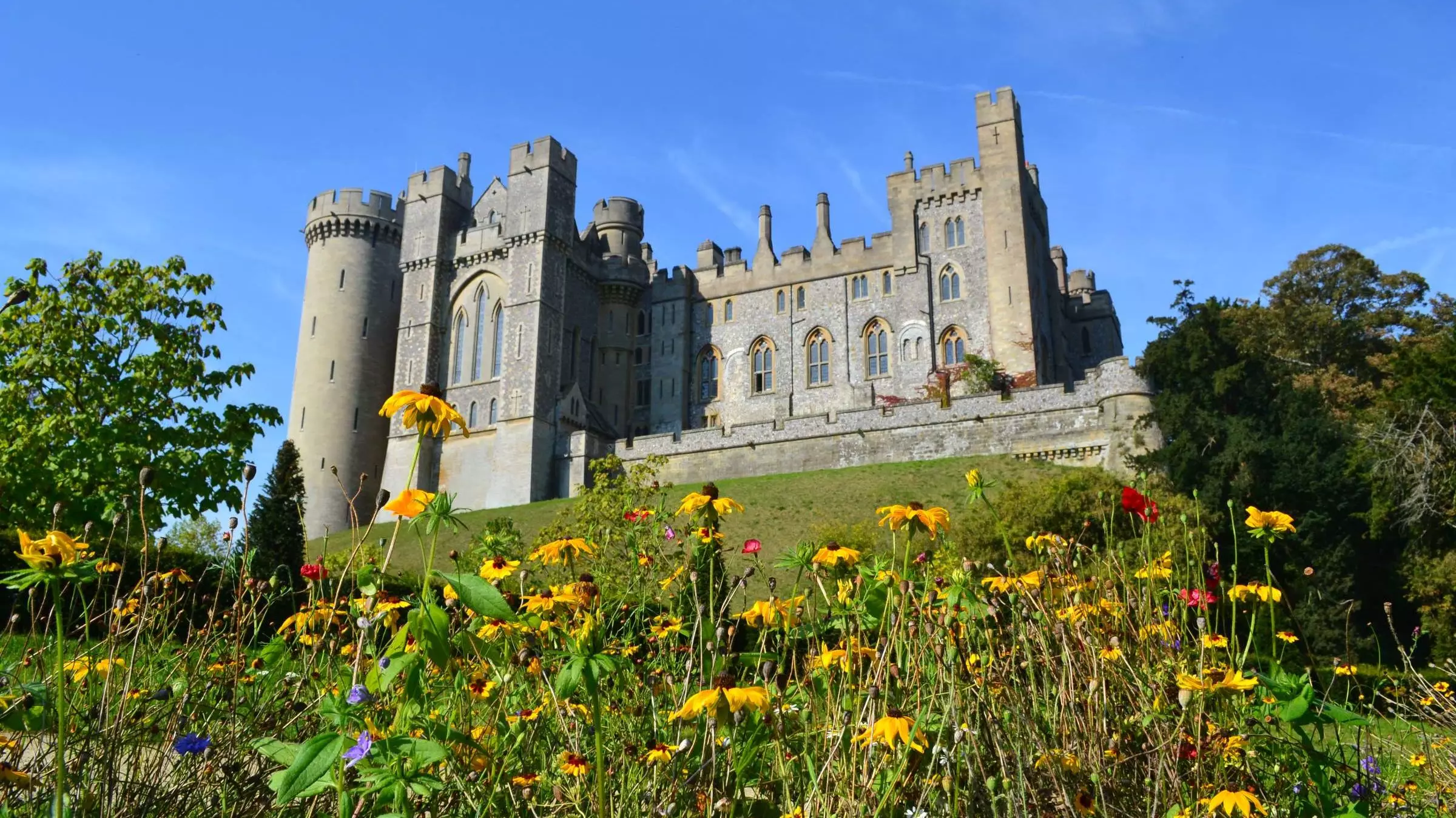 Rozenkrans van Maria, Queen of Scots gestolen tijdens Arundel Castle Heist