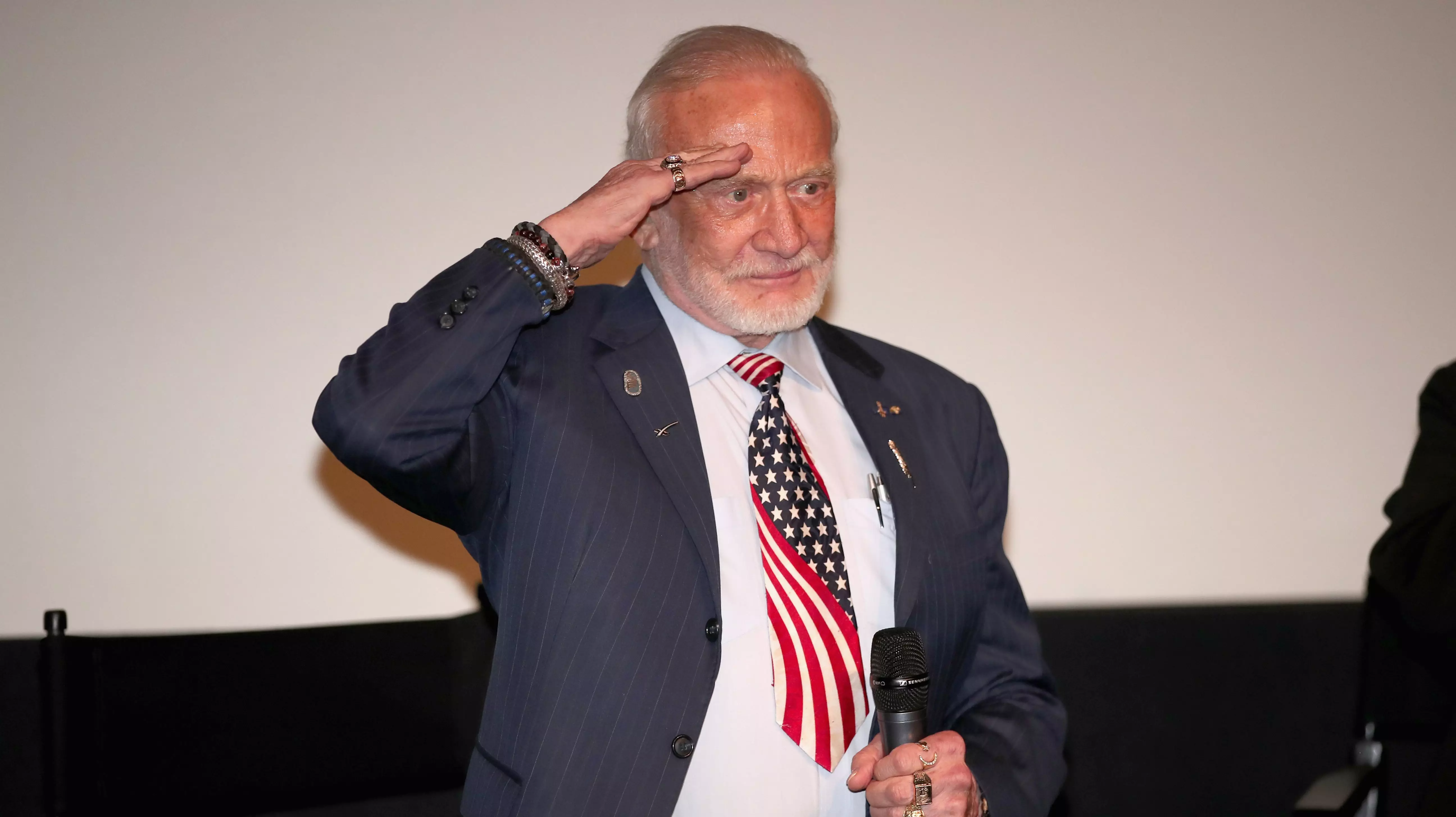 15 citas fantásticas de Buzz Aldrin