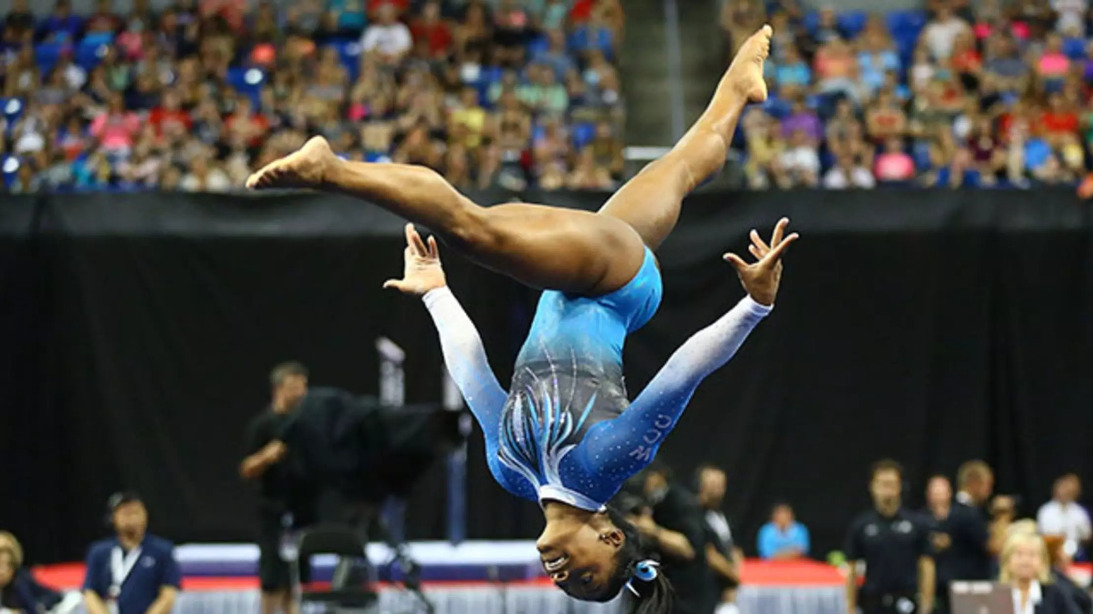 11 gymnastes féminines avec des compétences qui portent leur nom