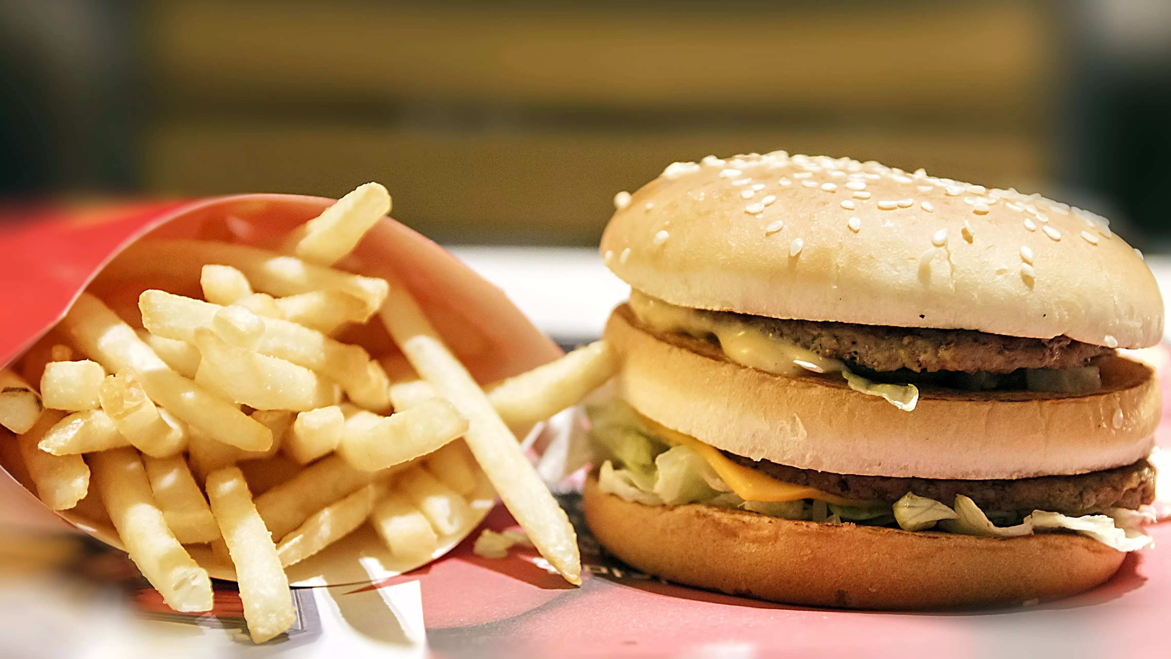 S'han eliminat els ingredients artificials de les hamburgueses clàssiques de McDonald's