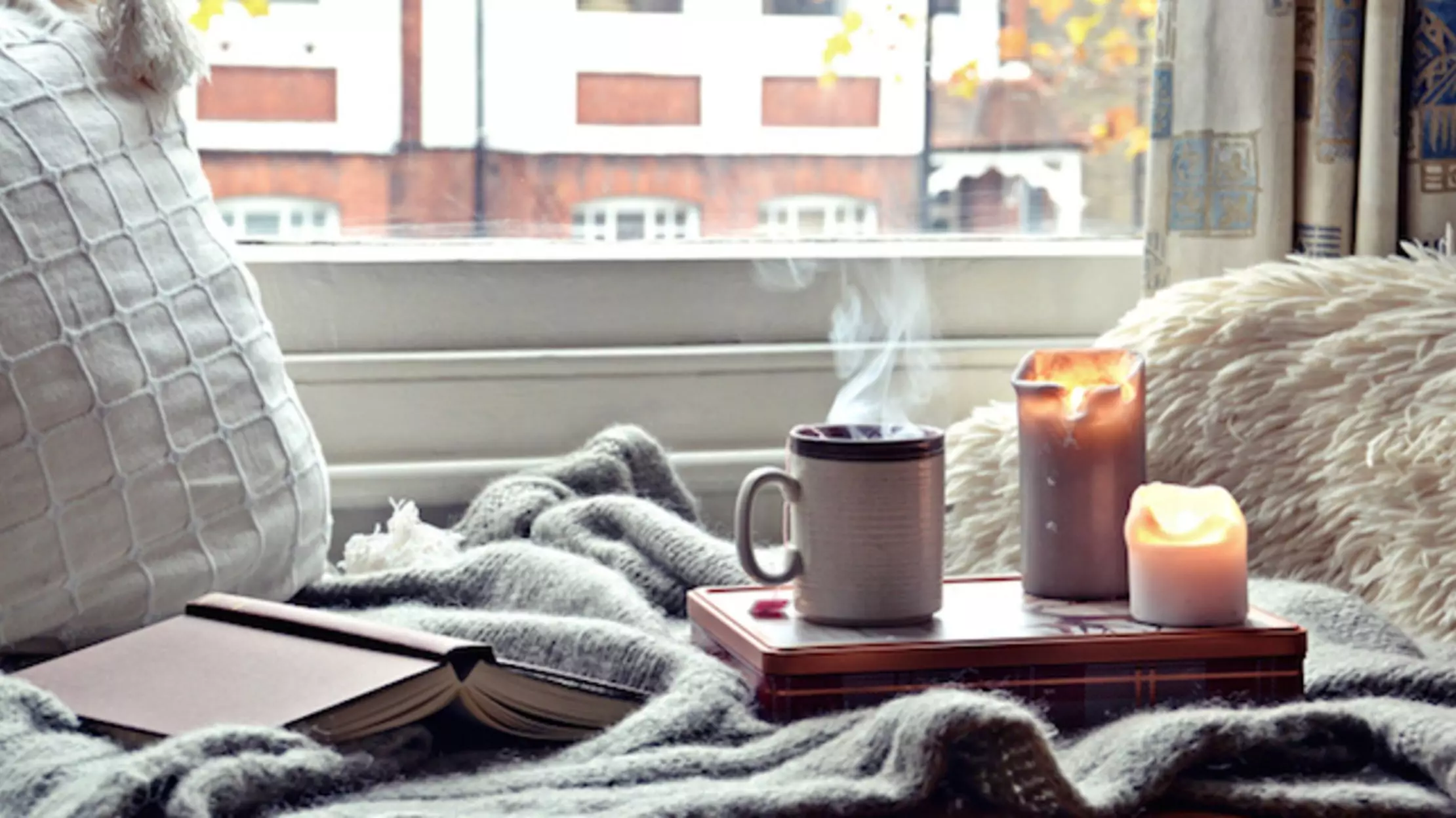 10 Cara untuk Menguasai Seni Denmark Hygge di Rumah Anda