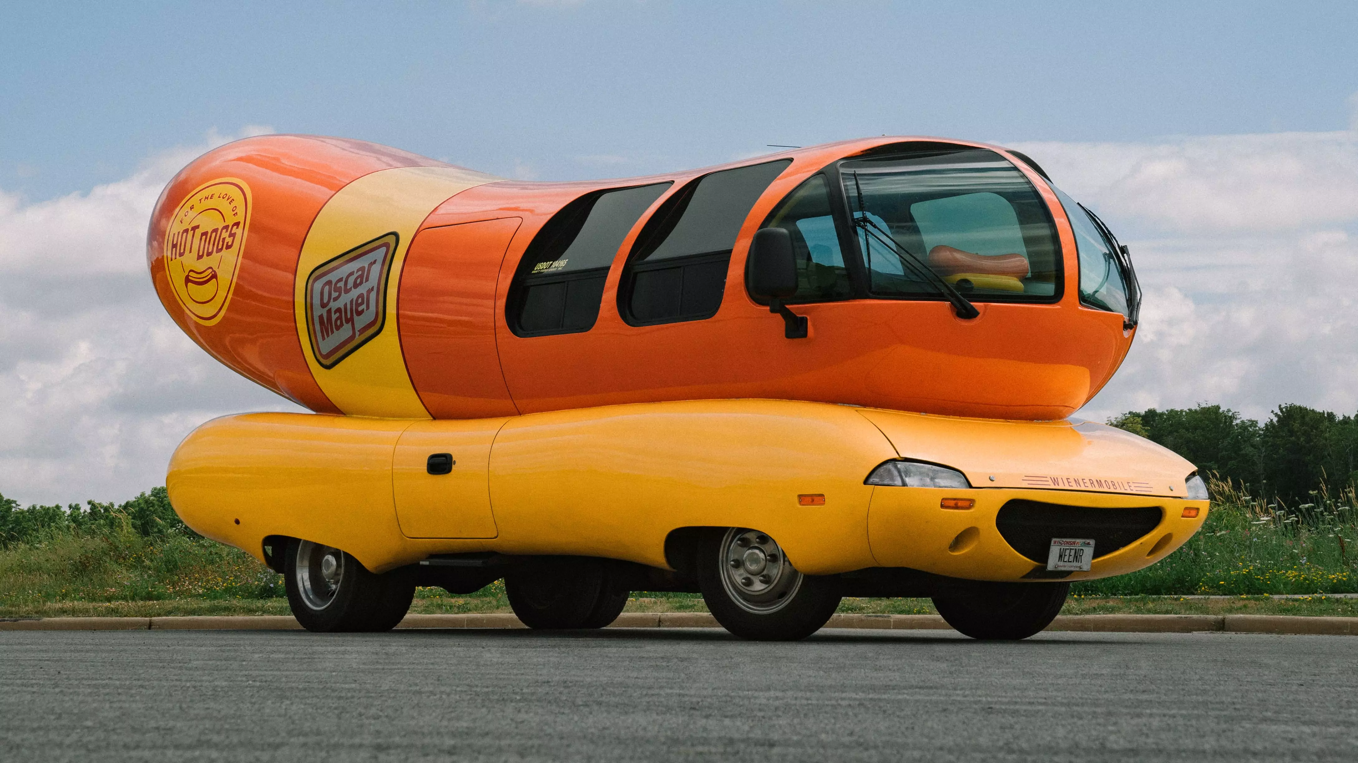 Oscar Mayer Nyéwa Wienermobile dina Airbnb Pikeun Nginep Sapeuting