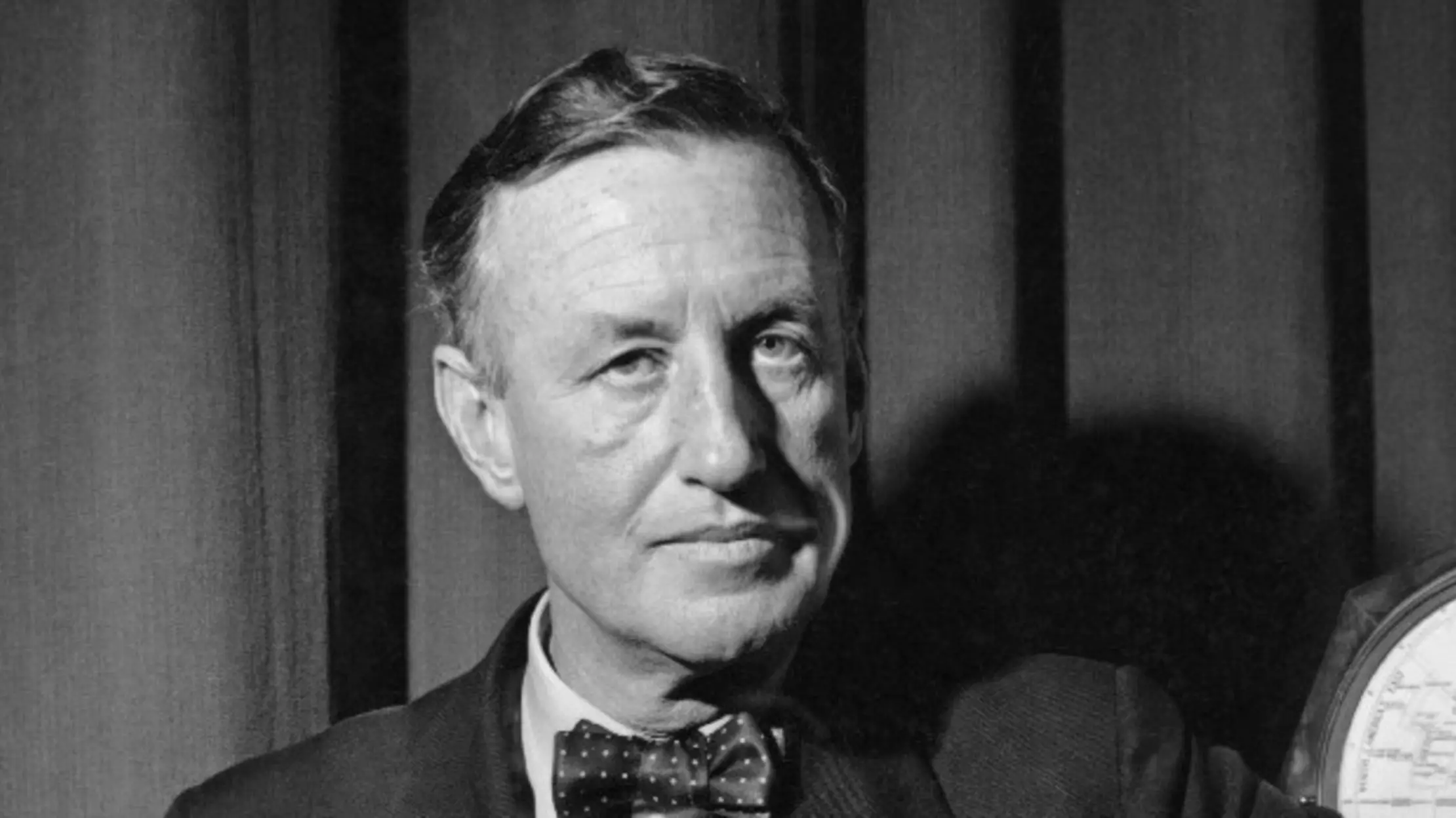 Ian Fleming ھەققىدە سىز بىلمەيدىغان 5 ئىش