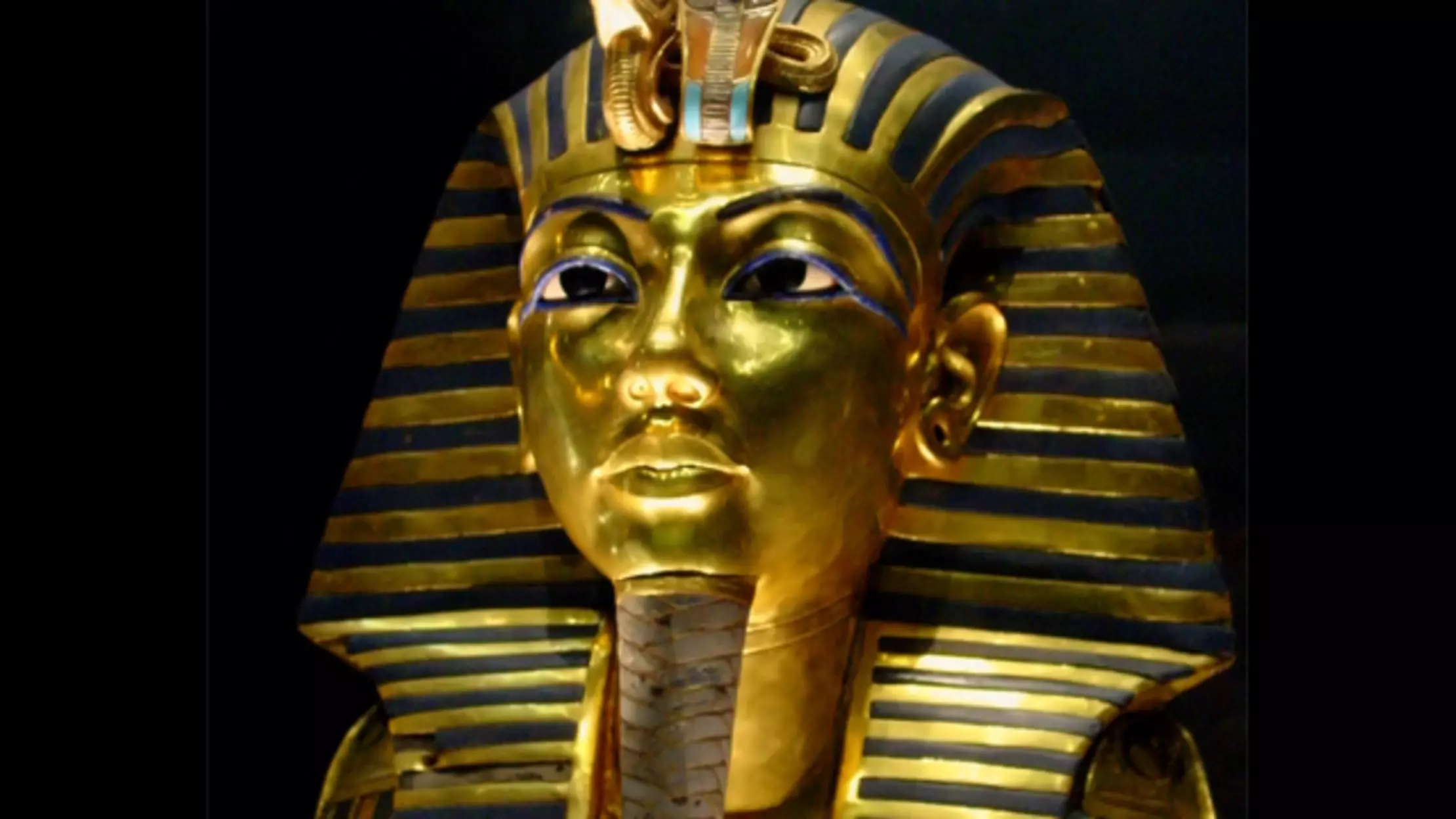 Museumcuratoren ruïneren per ongeluk onschatbaar King Tut-begrafenismasker