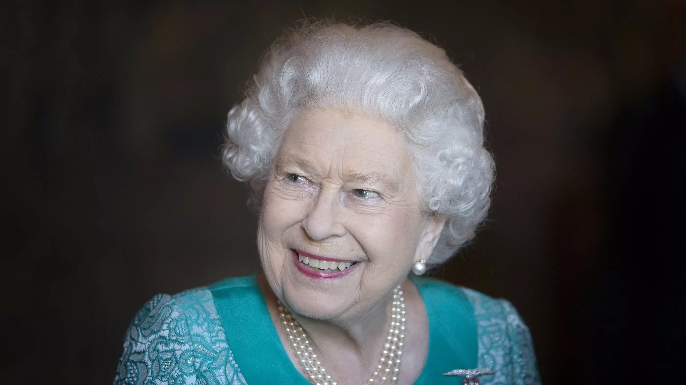 25 Amakuru asanzwe yerekeye Umwamikazi Elizabeth II