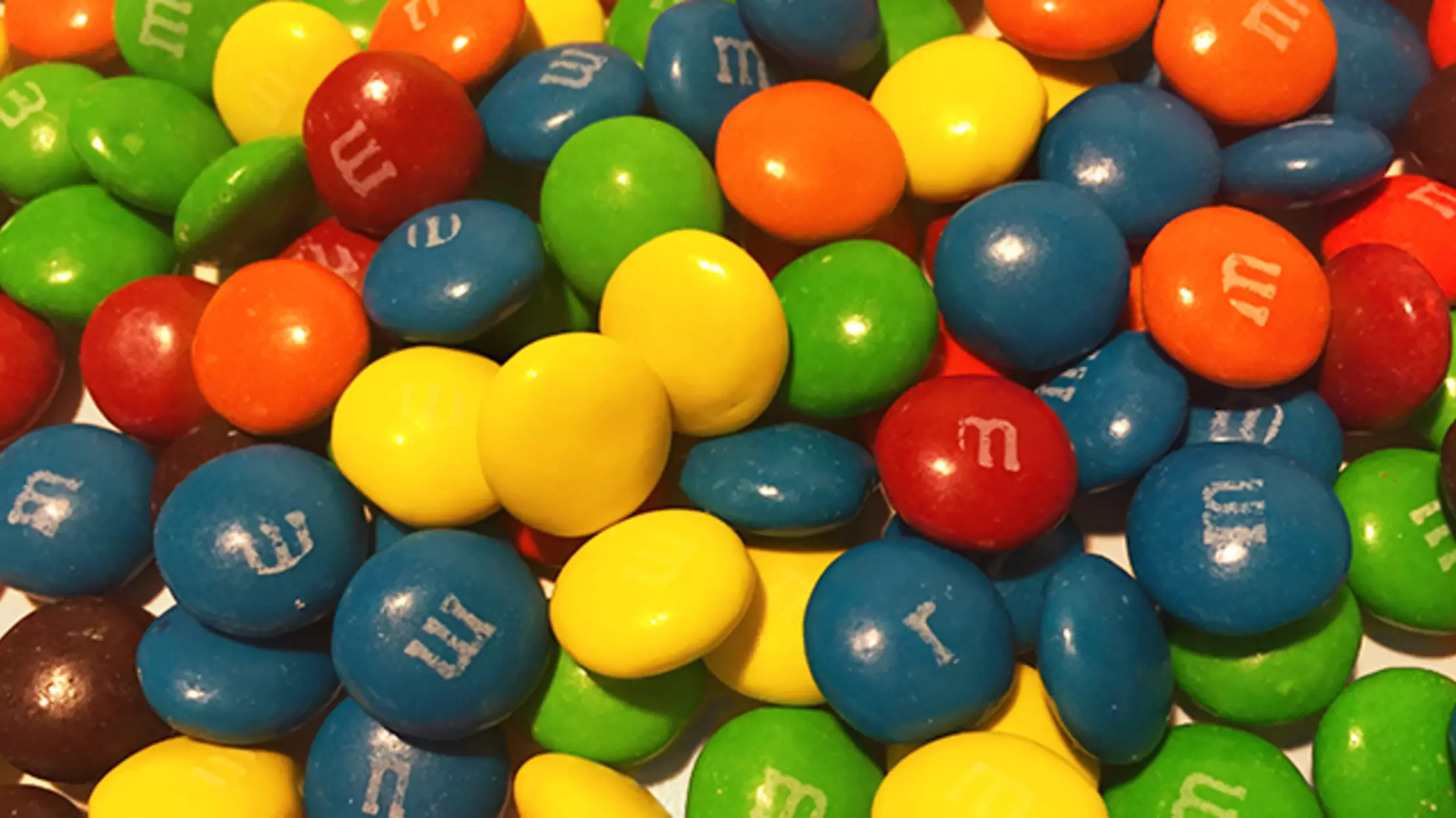 15 M&M's-i buruz urtzen diren datu