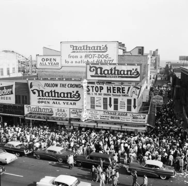 14 warm en sappige feite oor Nathan's Famous 6148_2