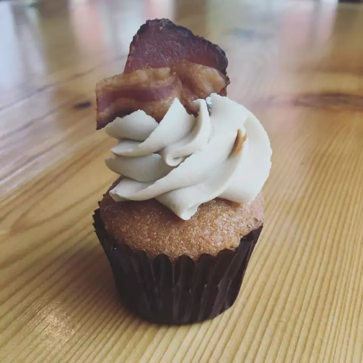 Akong Gamay nga Cupcake Vermont Maple Bacon