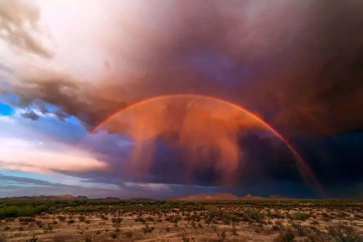 Qu'est-ce qui cause un arc-en-ciel sans pluie ? 79_1