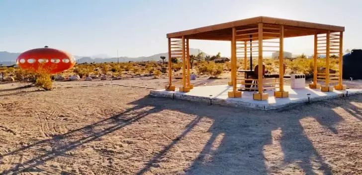 Airbnb i Joshua Tree National Park ligner en UFO 8524_2