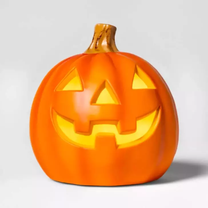 32 Zvinotyisa zveHalloween Zvishongedzo uye Mapuropu Aunogona Kuwana pane Target 9599_1